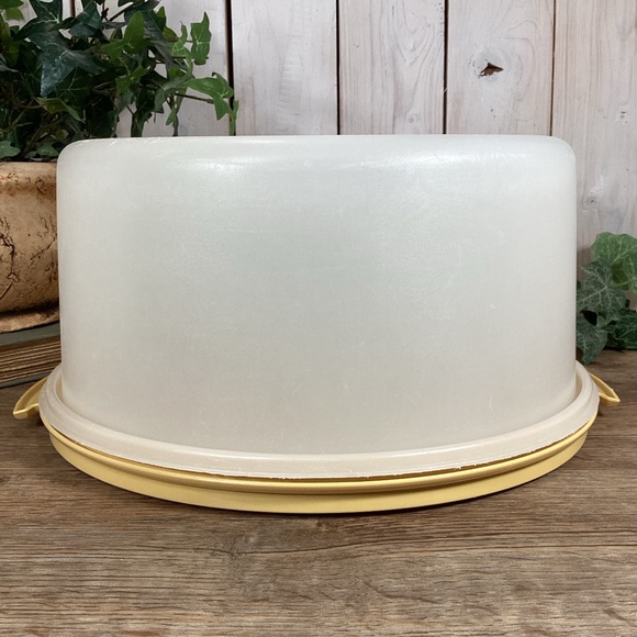 Tupperware | Kitchen | Vintage Tupperware Cake Carrier 2566 12576 ...